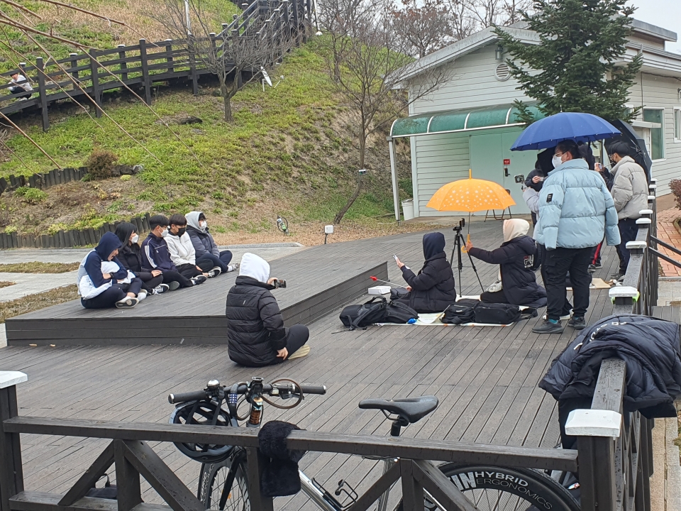 영동중, 직접 제작한 마을 영화 상영