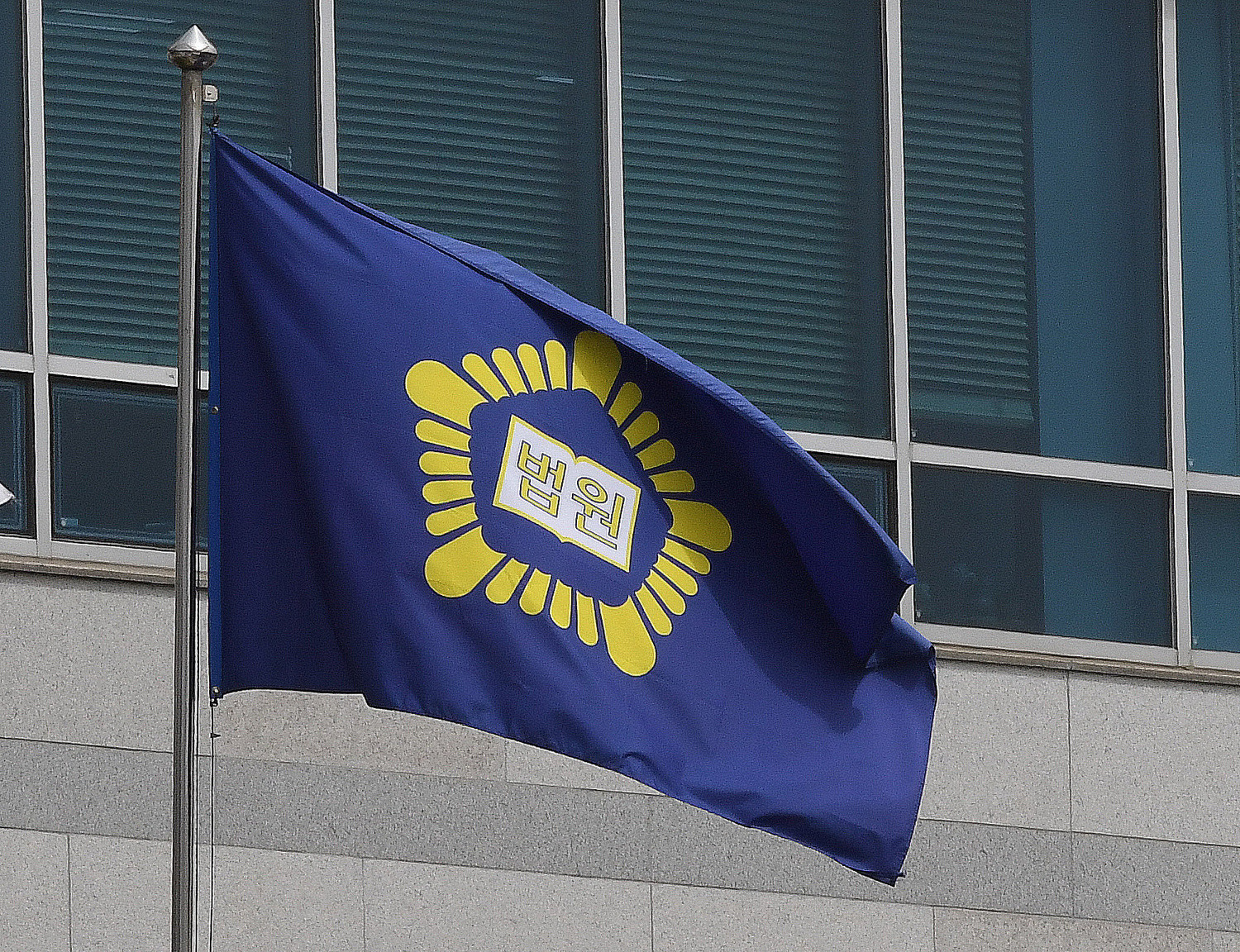 "혈중알코올농도 0.412%, 음주측정기 오류 아니라고 단정 못해"