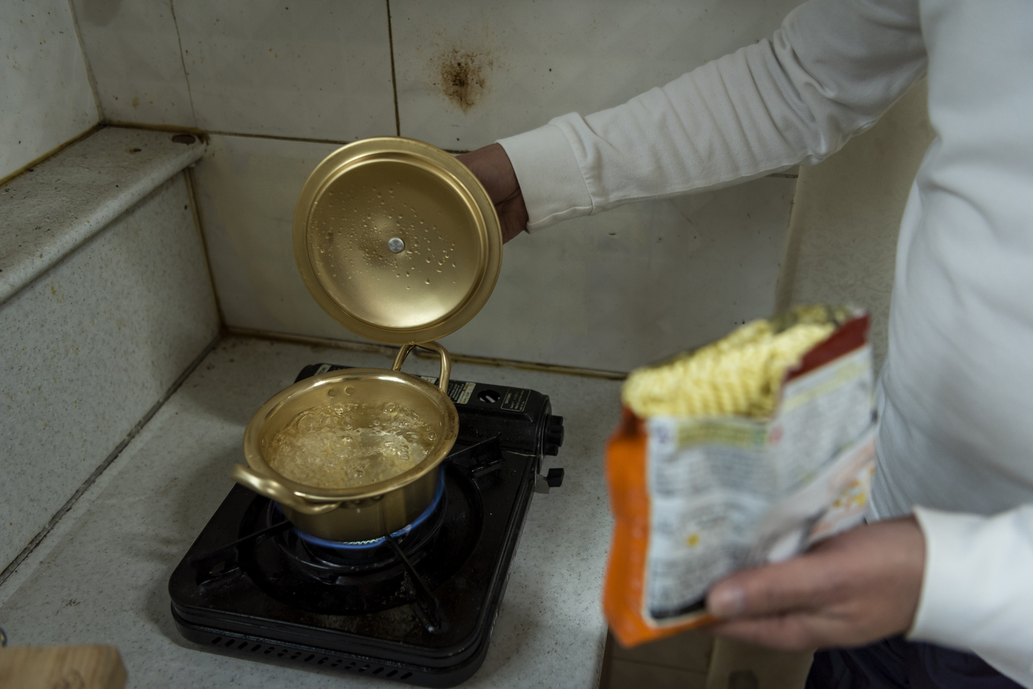 "안 오르는게 없네"…라면에 맥주까지 가격인상