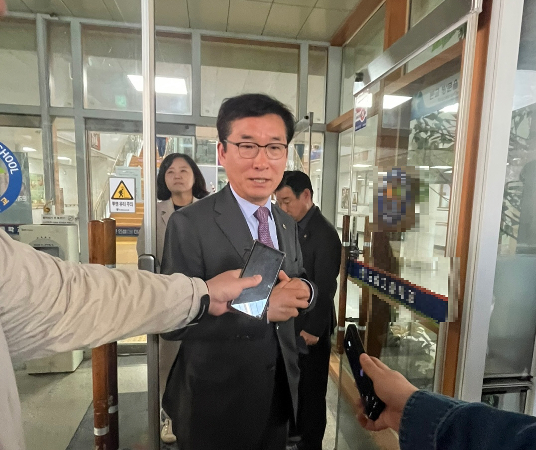흉기 미리 챙기고 시민까지 찌른 청주 고교생 흉기 난동범